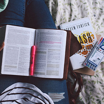 Everything You Need To Know About Screen Printing Machines - Vigotski